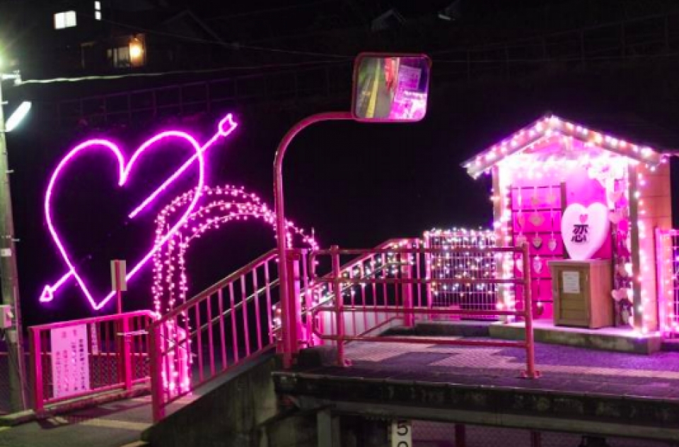 智頭急行、12月8日から智頭駅と恋山形駅でイルミネーション 2018年2月まで | レイルラボ ニュース