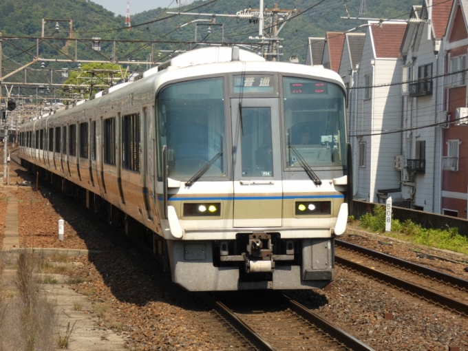 JR西日本221系電車 クハ221-57 山科駅 (JR) 鉄道フォト・写真 by 関西を拠点に活動する鉄道好きさん | レイルラボ(RailLab)
