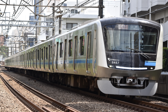 小田急電鉄 小田急5000形電車(2代) 5457 参宮橋駅 鉄道フォト・写真 by 湘南特快さん | レイルラボ(RailLab)