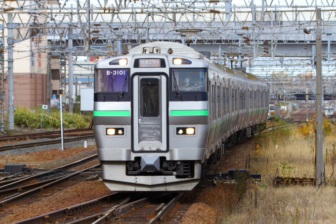 JR北海道733系電車 クハ733-3101 白石駅 (北海道|JR) 鉄道フォト・写真 by BBsanさん | レイルラボ(RailLab)