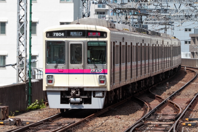京王電鉄 京王7000系電車 7804 府中駅 (東京都) 鉄道フォト・写真 by BBsanさん | レイルラボ(RailLab)