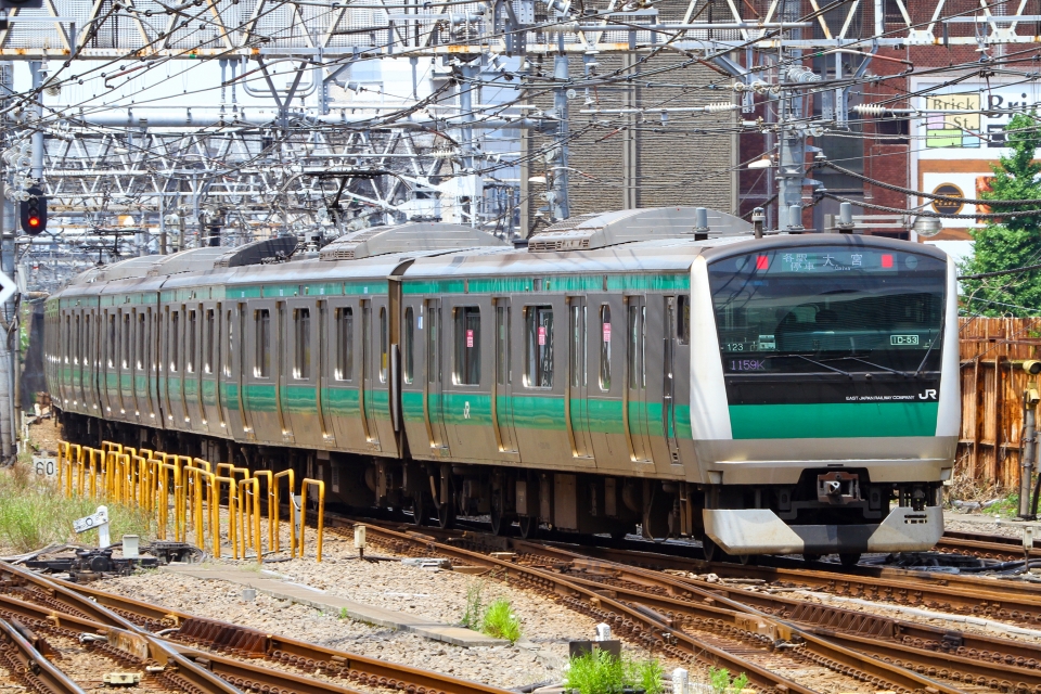 JR東日本E233系電車 クハE233-7023 新宿駅 (JR) 鉄道フォト・写真(拡大) by BBsanさん | レイルラボ(RailLab)