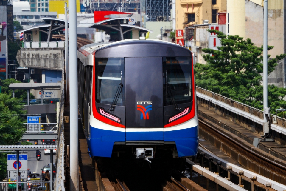 Bangkok Mass Transit System EMU-B3型 Asok 鉄道フォト・写真(拡大) by BBsanさん | レイル ...