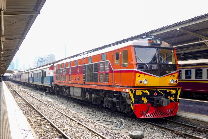 タイ国鉄 AD24C(ALS) 4151 Hua Lamphong 鉄道フォト・写真 by BBsanさん | レイルラボ(RailLab)