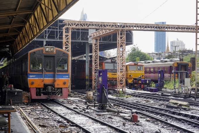 タイ国鉄 NKF型気動車 1230 Hua Lamphong 鉄道フォト・写真 by BBsanさん | レイルラボ(RailLab)