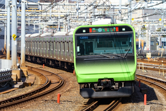 JR東日本E235系電車 クハE234-45 御徒町駅 鉄道フォト・写真 by BBsanさん | レイルラボ(RailLab)
