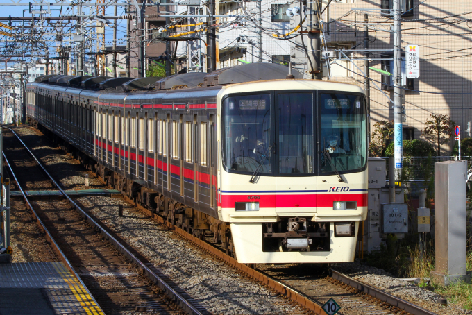 京王電鉄 京王8000系電車 8709 千歳烏山駅 鉄道フォト・写真 by BBsanさん | レイルラボ(RailLab)