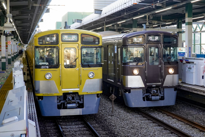 西武鉄道 西武2000系電車 2070 練馬駅 (西武) 鉄道フォト・写真 by BBsanさん | レイルラボ(RailLab)