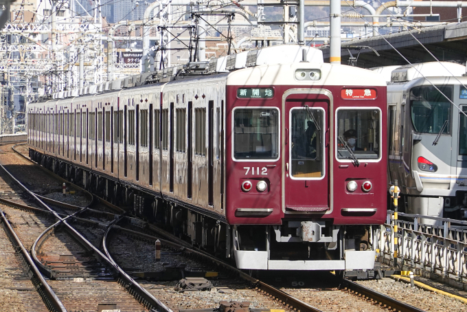 阪急電鉄 阪急7000系電車 7112 神戸三宮駅 (阪急) 鉄道フォト・写真 by BBsanさん | レイルラボ(RailLab)