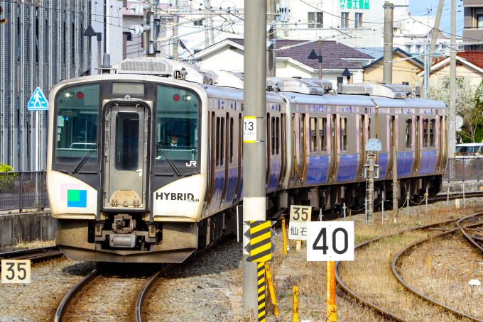JR東日本HB-E210系気動車 HB-E212-4 石巻駅 鉄道フォト・写真 by BBsanさん | レイルラボ(RailLab)
