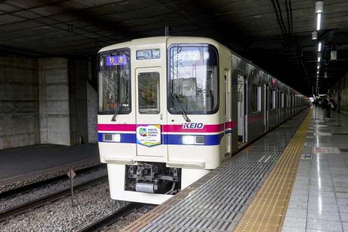 京王電鉄 京王9000系電車 9732 仙川駅 鉄道フォト・写真 by BBsanさん | レイルラボ(RailLab)