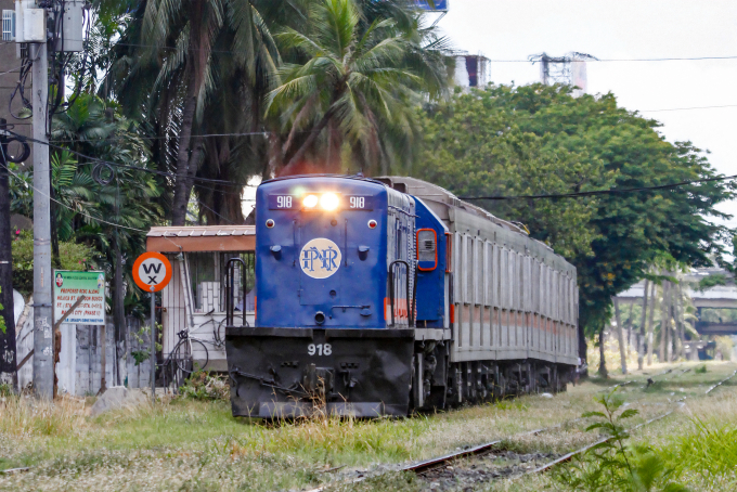 フィリピン国鉄 GE U15C 918 Pasay Road Station 鉄道フォト・写真 by BBsanさん | レイルラボ(RailLab)