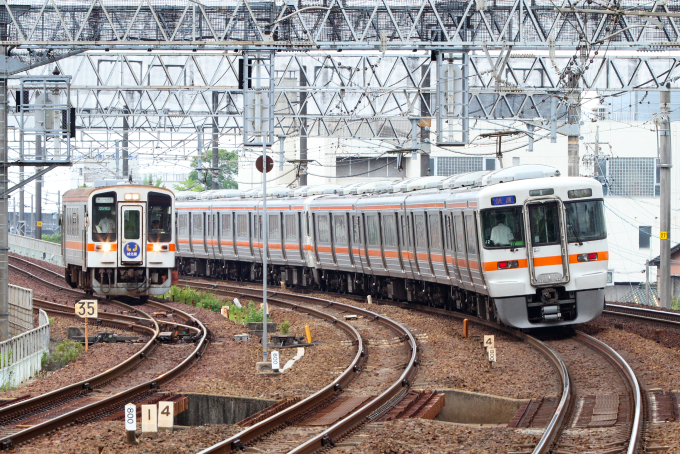 JR東海交通事業 JR東海キハ11形気動車 キハ11-301 枇杷島駅 (城北線) 鉄道フォト・写真 by BBsanさん | レイルラボ(RailLab)
