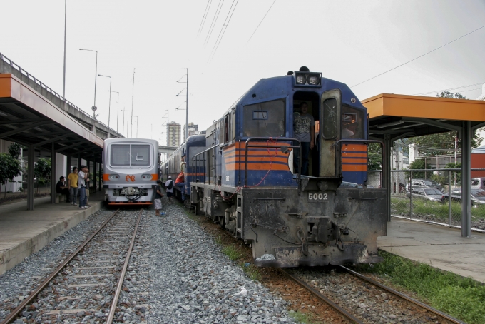 フィリピン国鉄 GE U6B 5002 Pasay 鉄道フォト・写真 by BBsanさん | レイルラボ(RailLab)