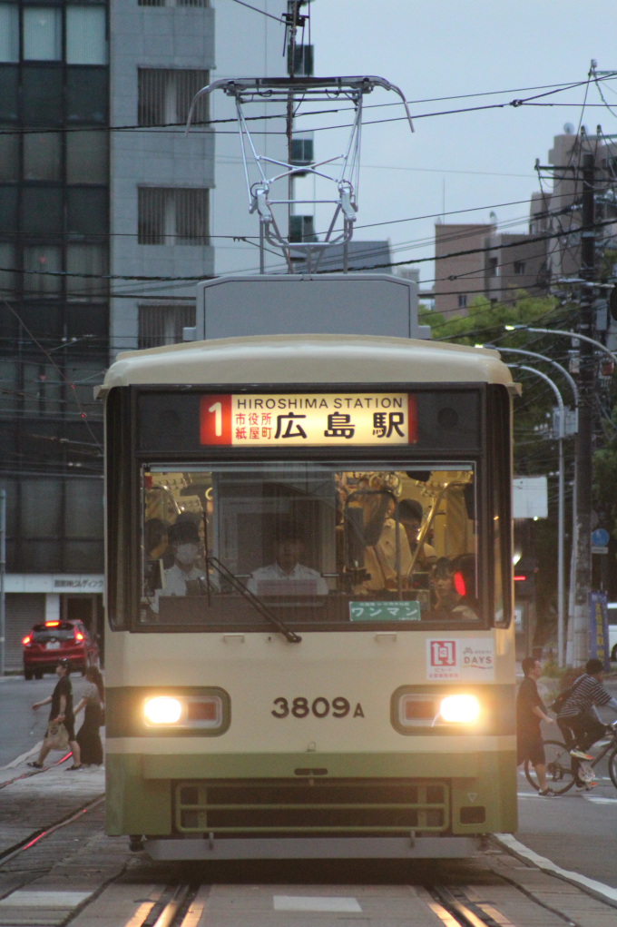 広島電鉄3800形電車 3809A 広島駅停留場 鉄道フォト・写真 by やすのさん | レイルラボ(RailLab)