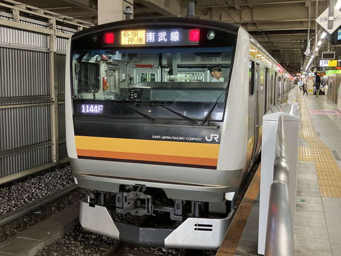 JR東日本E233系電車 クハE232-8001 立川駅 鉄道フォト・写真 by shati_285@RailLabさん | レイルラボ(RailLab)