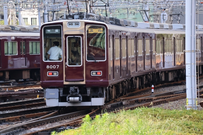 阪急電鉄 阪急8000系電車 8007 大阪梅田駅 (阪急) 鉄道フォト・写真 by shingouki0000さん | レイルラボ(RailLab)