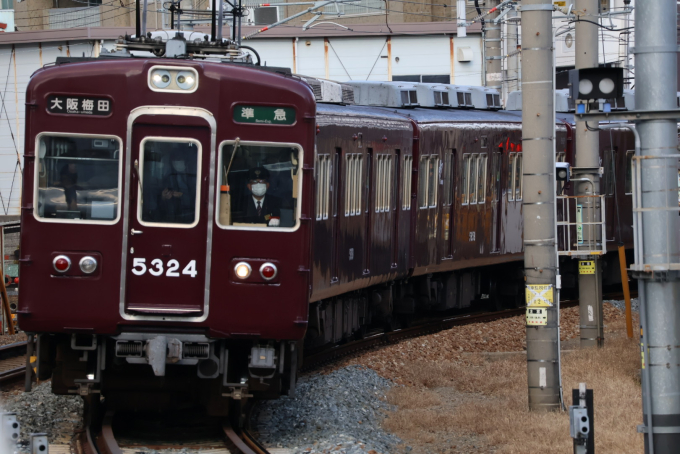 阪急電鉄 阪急5300系電車 5324 十三駅 鉄道フォト・写真 by shingouki0000さん | レイルラボ(RailLab)