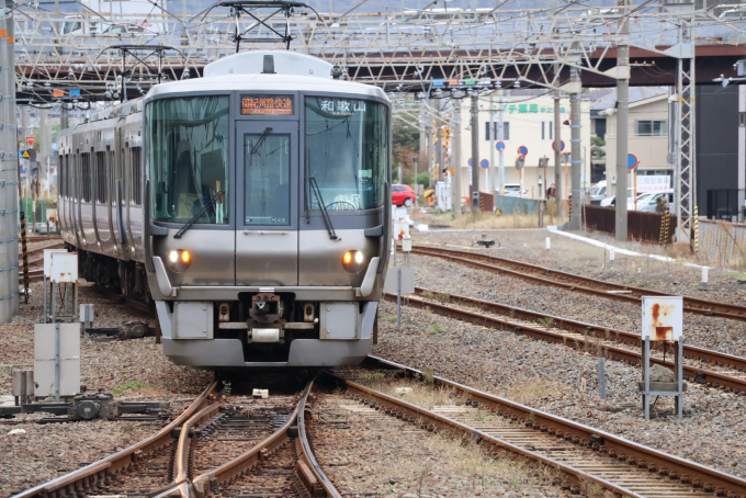 JR西日本223系電車 クハ222-6 和歌山駅 (JR) 鉄道フォト・写真 by shingouki0000さん | レイルラボ(RailLab)
