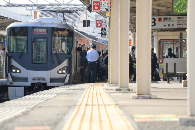 JR西日本225系電車 クモハ225-5028 和歌山駅 (JR) 鉄道フォト・写真 by shingouki0000さん | レイルラボ ...