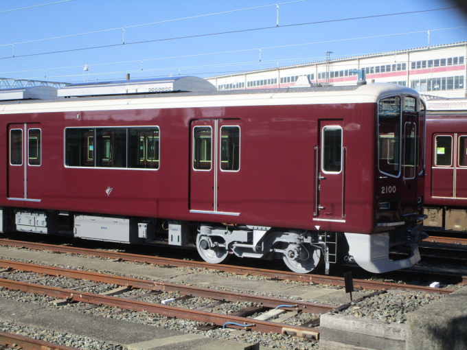 阪急電鉄 阪急2000系電車(2代) 2100 正雀駅 鉄道フォト・写真 by りらぞさん | レイルラボ(RailLab)
