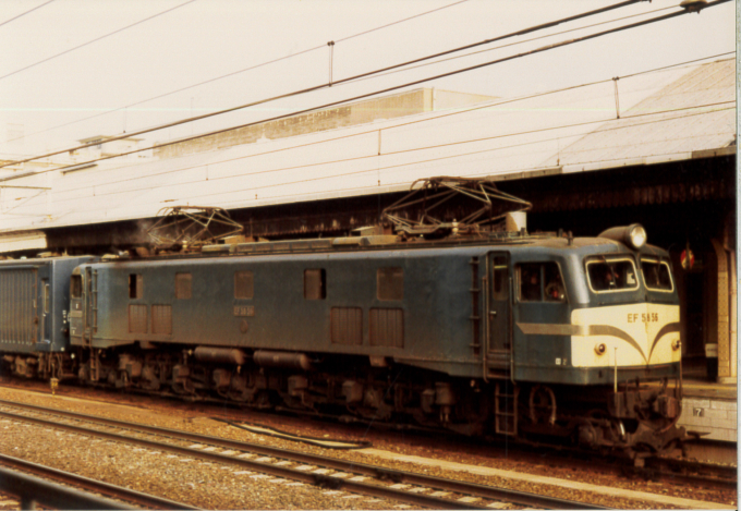 国鉄EF58形電気機関車 EF58-56 京都駅 (JR) 鉄道フォト・写真 by 二ヶ領用水の桜さん | レイルラボ(RailLab)