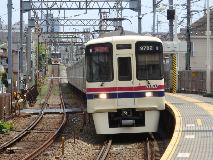 京王電鉄 京王9000系電車 9782 下高井戸駅 (京王) 鉄道フォト・写真 by takaaqui520さん | レイルラボ(RailLab)