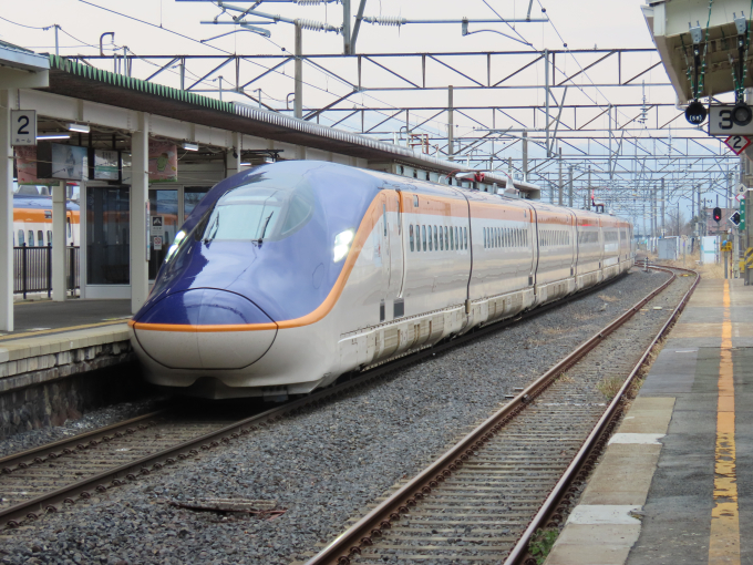 JR東日本 E8系新幹線電車 つばさ E821-7 赤湯駅 (JR) 鉄道フォト・写真 by takaaqui520さん | レイルラボ ...