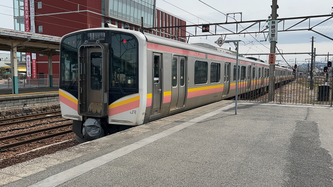 JR東日本E129系電車 クモハE129-26 新津駅 鉄道フォト・写真 by えーでんさん | レイルラボ(RailLab)