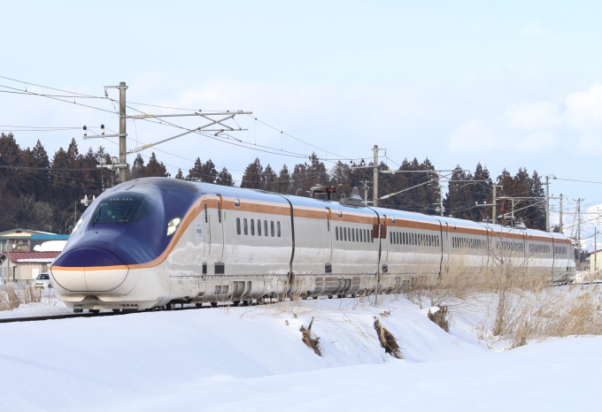 JR東日本 E8系新幹線電車 つばさ E811-2 置賜駅 鉄道フォト・写真 by スーパー金太郎さん | レイルラボ(RailLab)