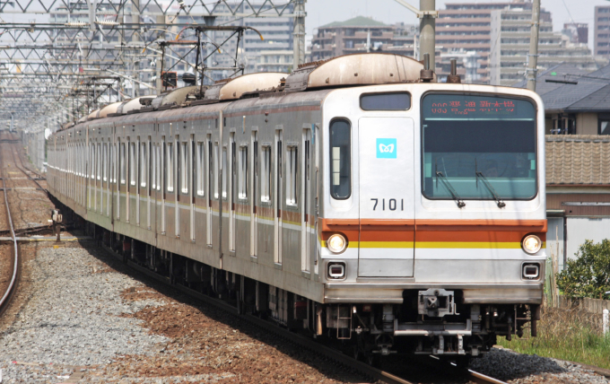 東京メトロ 営団7000系電車 7101 新河岸駅 鉄道フォト・写真 by スーパー金太郎さん | レイルラボ(RailLab)