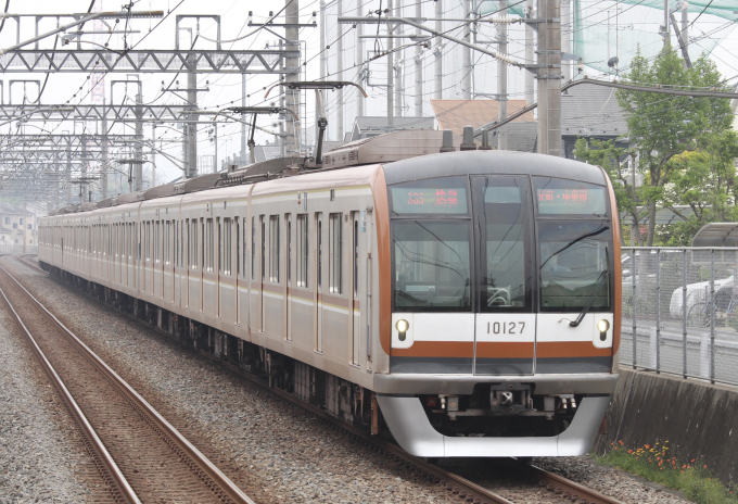 東京メトロ10000系電車 10127 つきのわ駅 鉄道フォト・写真 by スーパー金太郎さん | レイルラボ(RailLab)