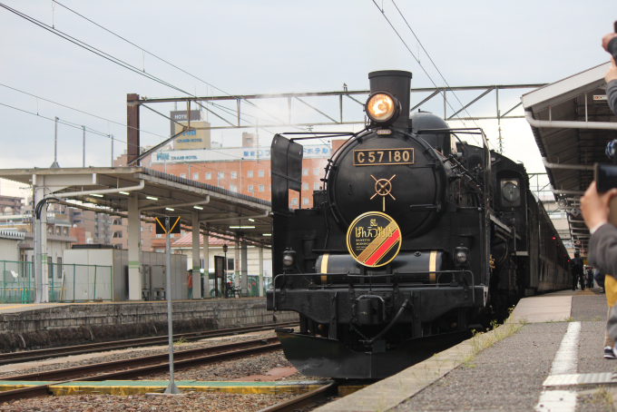 JR東日本 国鉄C57形蒸気機関車 SLばんえつ物語 C57 180 会津若松駅 鉄道フォト・写真 by ヒヨドリさん | レイルラボ ...