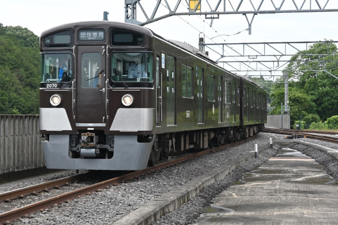 西武鉄道 西武2000系電車 2070 高麗駅 鉄道フォト・写真 by hisappuさん | レイルラボ(RailLab)