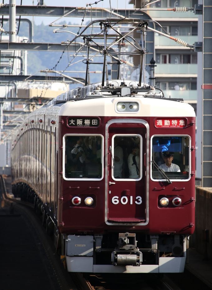 阪急電鉄 阪急6000系電車 6013 岡町駅 鉄道フォト・写真 by ポールスターさん | レイルラボ(RailLab)