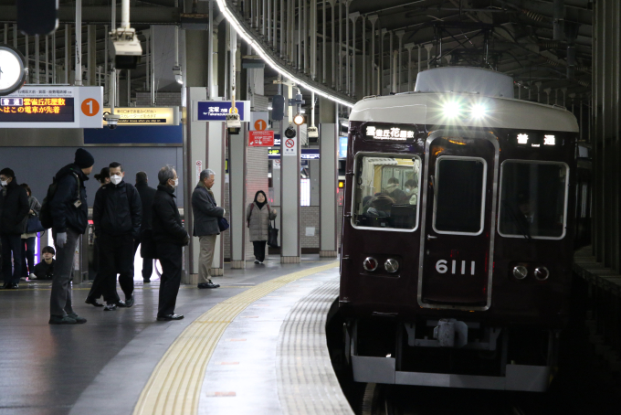 阪急電鉄 阪急6000系電車 6111 豊中駅 鉄道フォト・写真 by ポールスターさん | レイルラボ(RailLab)