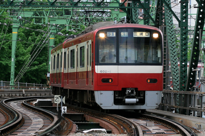 京急電鉄 京急600形電車(3代) 602-1 北品川駅 鉄道フォト・写真 by konomaさん | レイルラボ(RailLab)