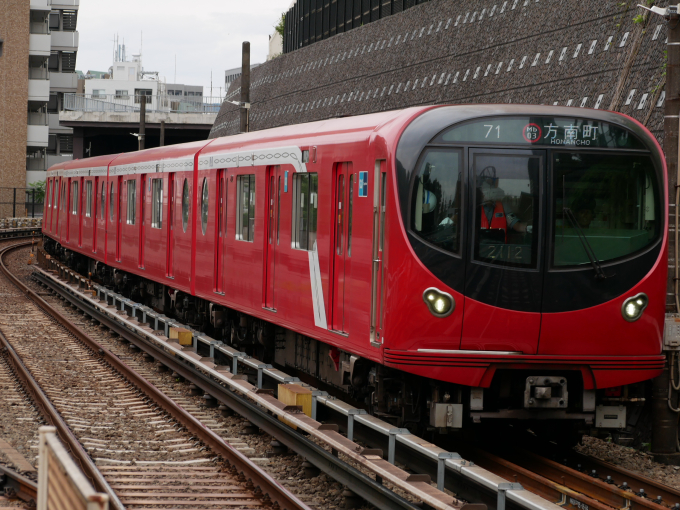 東京メトロ2000系電車 2112 後楽園駅 鉄道フォト・写真 by 西武電車さん | レイルラボ(RailLab)