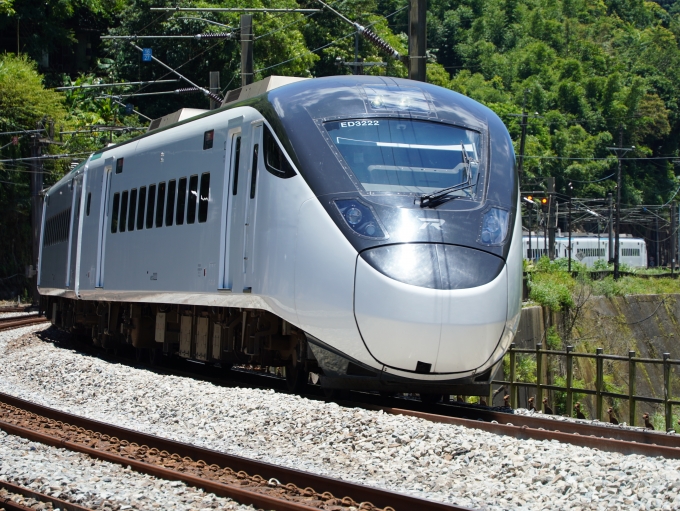 台湾鉄路管理局 EMU3000 ED3222 三貂嶺站 鉄道フォト・写真 by lbh_billさん | レイルラボ(RailLab)