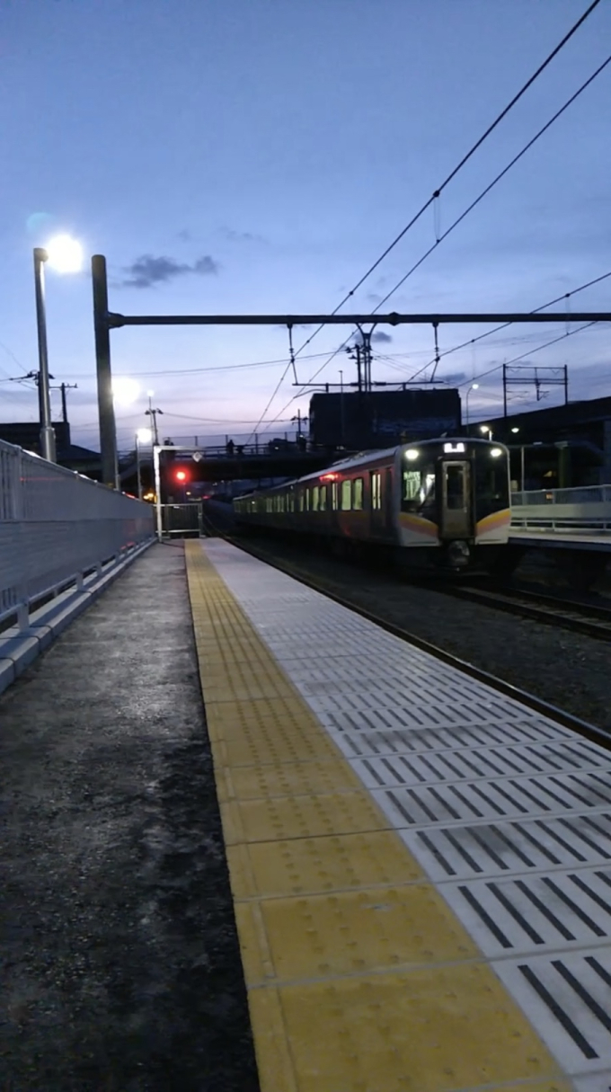 JR東日本E129系電車 クモハE129-1 上所駅 鉄道フォト・写真 by 455-701さん | レイルラボ(RailLab)