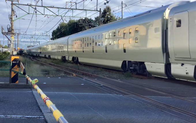 JR東日本E001系電車 TRAIN SUITE 四季島 E001-7 越後石山駅 鉄道フォト・写真 by 455-701さん | レイルラボ(RailLab)