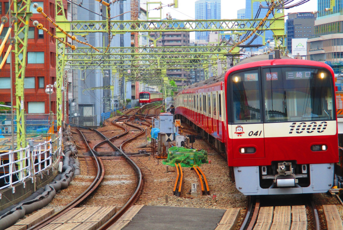 京急電鉄 京急1000形電車(2代) 1041 品川駅 (京急) 鉄道フォト・写真 by 空気輸送さん | レイルラボ(RailLab)
