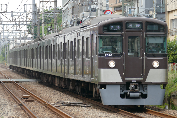 西武鉄道 西武2000系電車 2070 東久留米駅 鉄道フォト・写真 by T A Д さん | レイルラボ(RailLab)