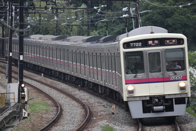 京王電鉄 京王7000系電車 7722 稲城駅 鉄道フォト・写真 by だいっぴーさん | レイルラボ(RailLab)