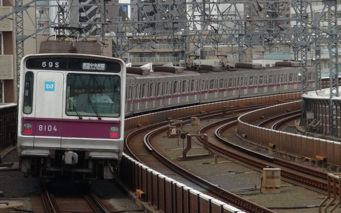 東京メトロ 営団8000系電車 8104 二子新地駅 鉄道フォト・写真 by shungo-9123fさん | レイルラボ(RailLab)