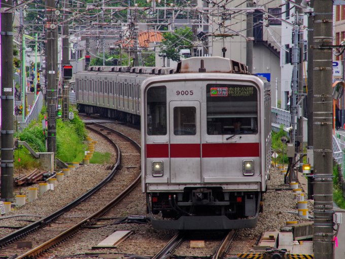 東武鉄道 東武9000系電車 9005 自由が丘駅 (東京都) 鉄道フォト・写真 by しそしそさん | レイルラボ(RailLab)