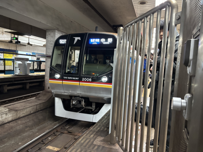 東葉高速鉄道2000系電車 2006 早稲田駅 (東京メトロ) 鉄道フォト・写真 by 小田急1000形マスターさん | レイルラボ(RailLab)