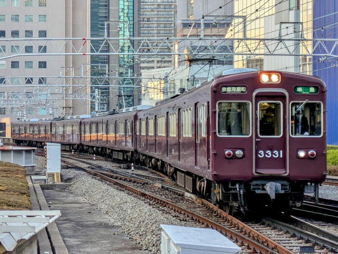 阪急電鉄 阪急3300系電車 3331 大阪梅田駅 (阪急) 鉄道フォト・写真 by GTOTaisakunさん | レイルラボ(RailLab)
