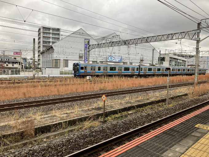 JR東日本E131系電車 クハE130-501 茅ケ崎駅 鉄道フォト・写真 by 鉄道の部屋さん | レイルラボ(RailLab)