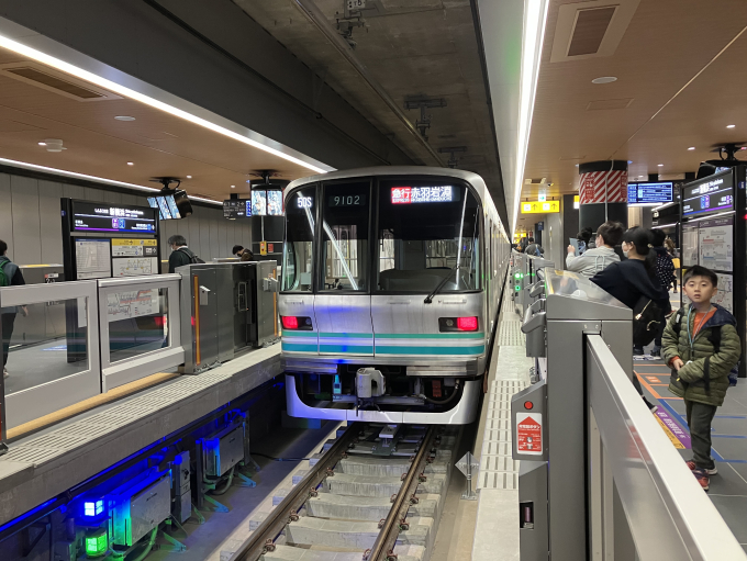 東京メトロ 営団9000系電車 9102 新横浜駅 (相鉄/東急) 鉄道フォト・写真 by 鉄道の部屋さん | レイルラボ(RailLab)
